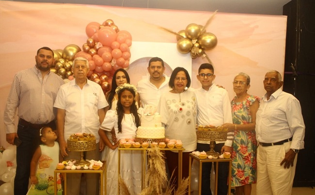 Primera comunión de Luciana Palacios, Natalia Ibáñez y Ana Sofía Lobato