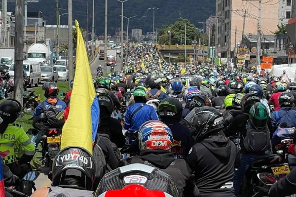 Motociclistas protestan contra medidas de seguridad en Bogotá