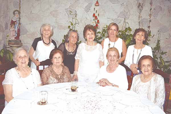Paulina Vives de Solano, mujer y familiar irrepetible