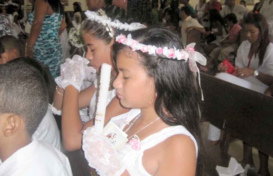 La celebración de la Primera Comunión, más que una fiesta familiar