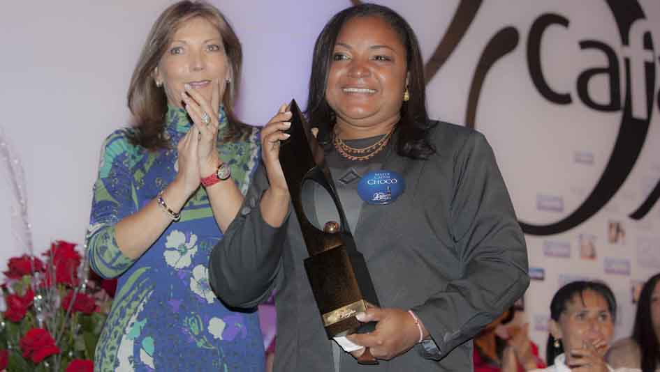 Una chocoana: ganadora del premio 'Mujer Cafam 2013'